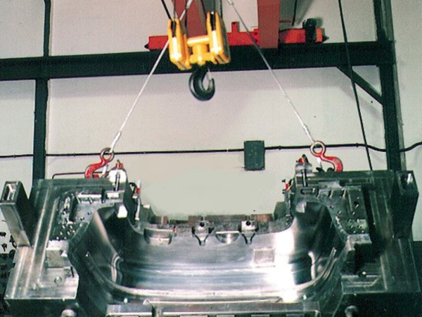Facilities - System Mold - Polishing of Molds